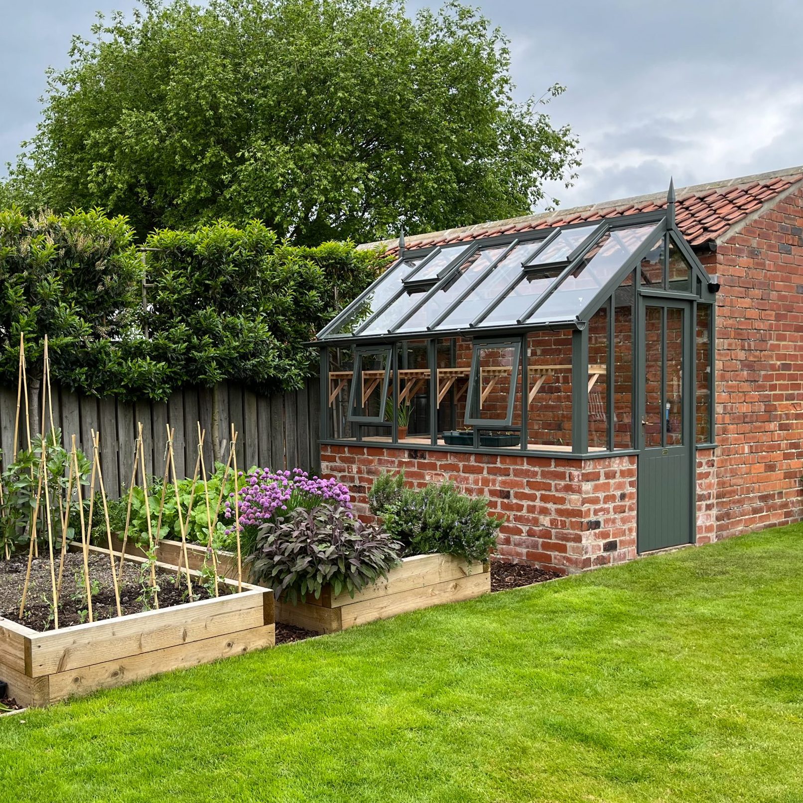 Colours - Choosing the right colours for your new greenhouse